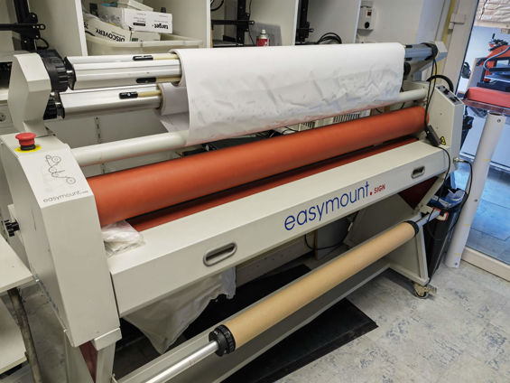 PAKO Signparts | Hladni laminator Easymount sign